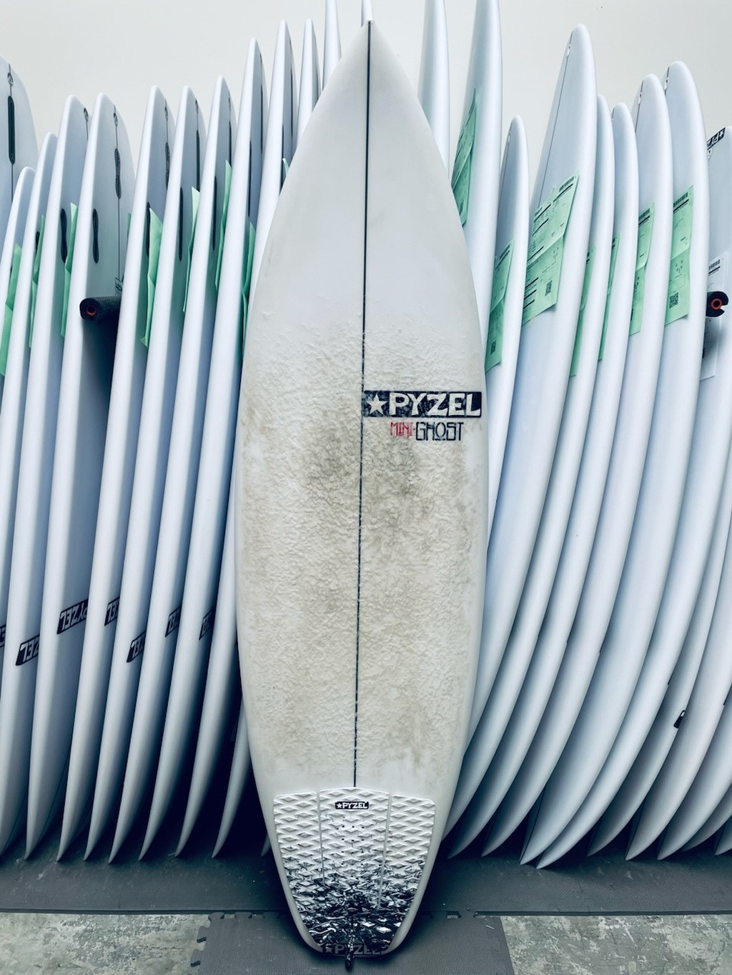Pyzel Surfboards - Mini Ghost-Squash